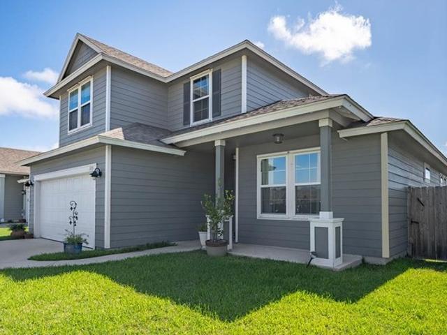 113 Highwood Dr, Rockport, TX 78382