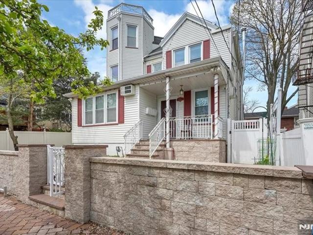 113 Oakwood Ave, Cliffside Park, NJ 07010