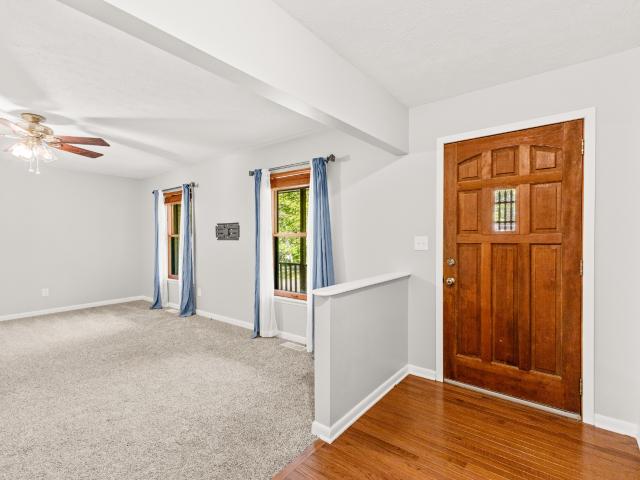 113 Oakwood Cir