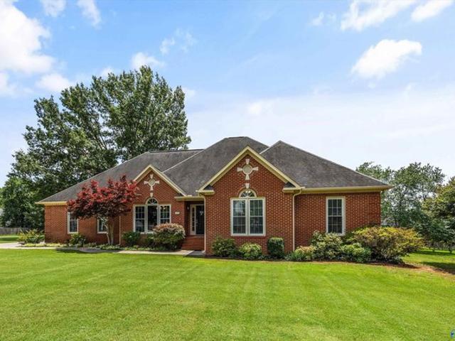 113 Lovvorn Ln NW, Huntsville, AL 35806
