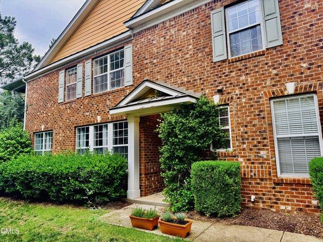113 Longchamp Ln, Cary, NC 27519