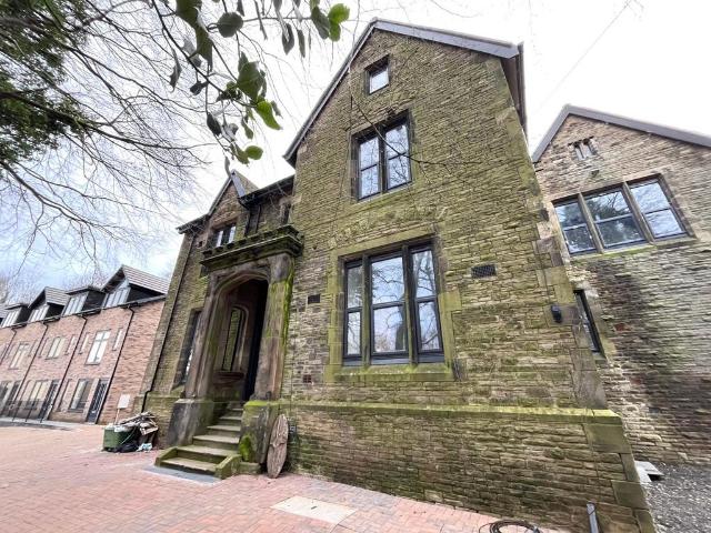 113 London Road, Cheshire East SK11 2 bed apartment to rent £1,150 pcm £265 pw
