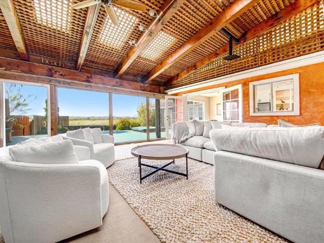 113 Laguna Place