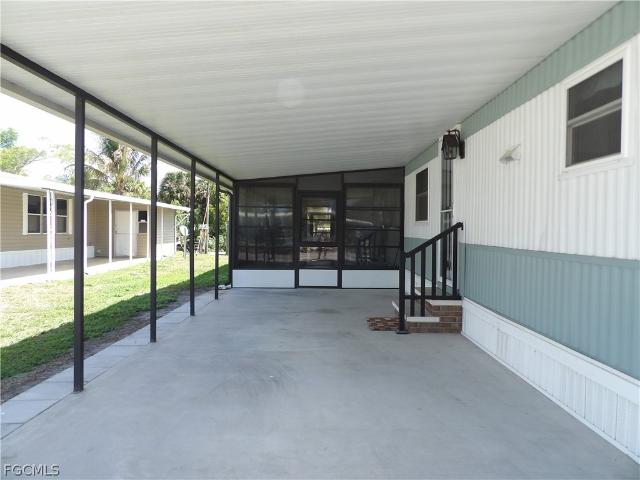 113 Lantern Ln, North Fort Myers, FL 33917 | MLS #2026012