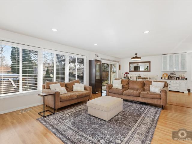 113 Lexington Drive