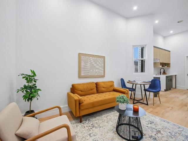 113 Lincoln St # 2L