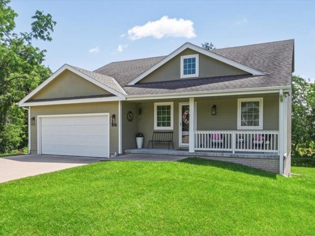 113 Linn Ct, Glenwood, IA 51534
