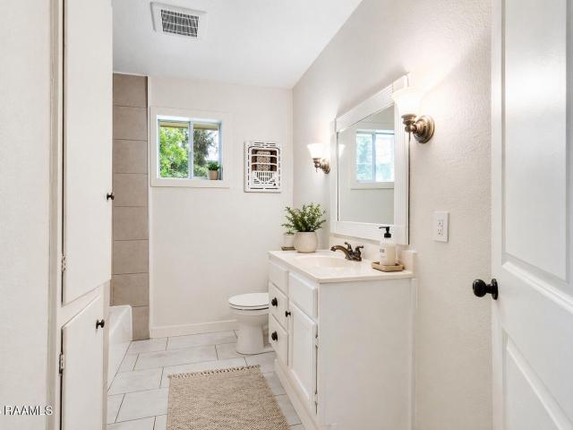 113 Maple Dr, Lafayette, LA 70506 | MLS #RA2600003