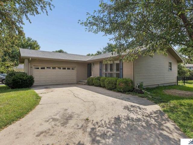 113 Meadow Ln, Gretna, NE 68028
