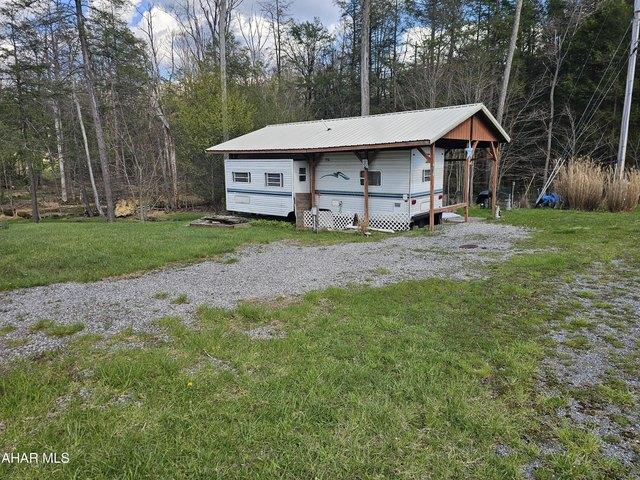 113 Mistletoe Rd, Flinton, PA 16640