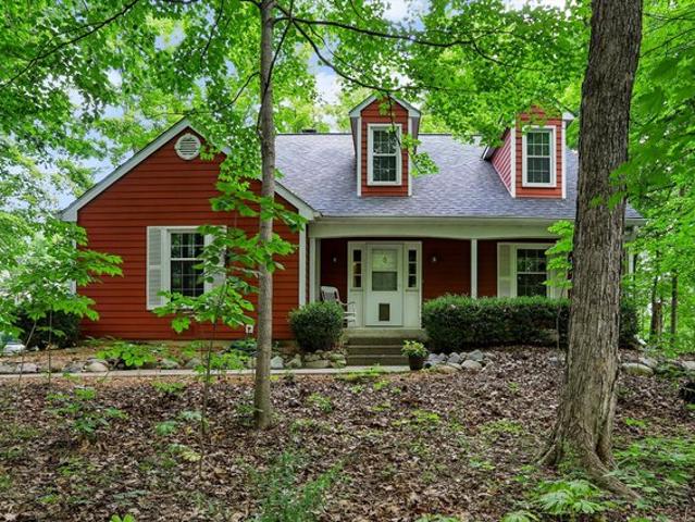 113 N White Horse Ln, Fishers, IN 46038