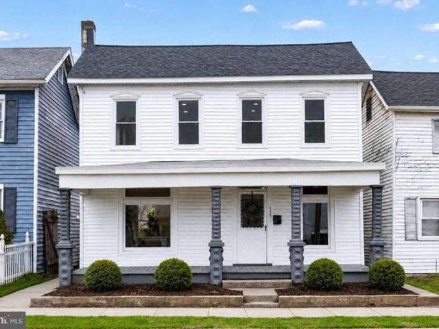 113 N York St, Mechanicsburg, PA 17055