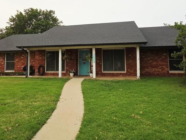 113 N Cimarron Dr, Enid, OK 73703