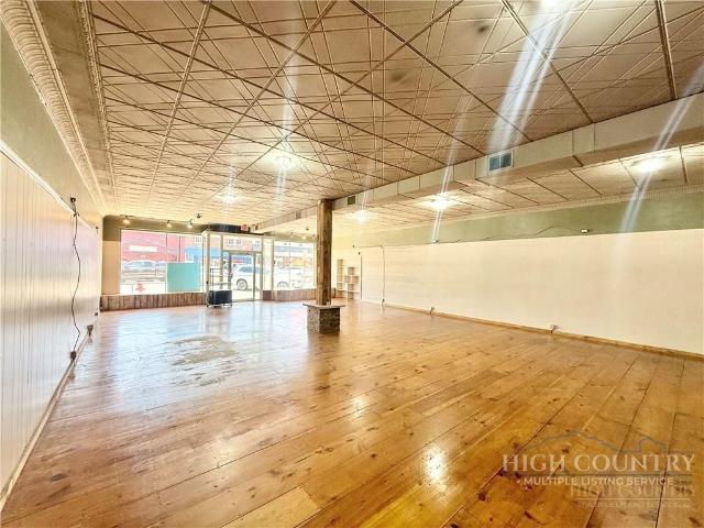 113 N Jefferson Avenue