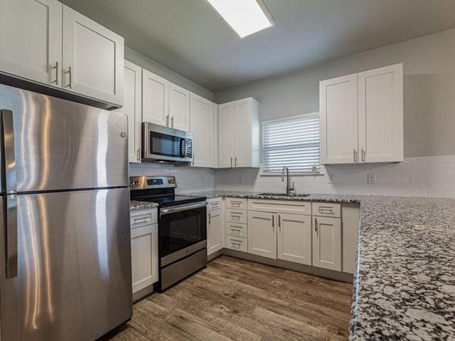 113 N Park Ct, Springtown, TX 76082