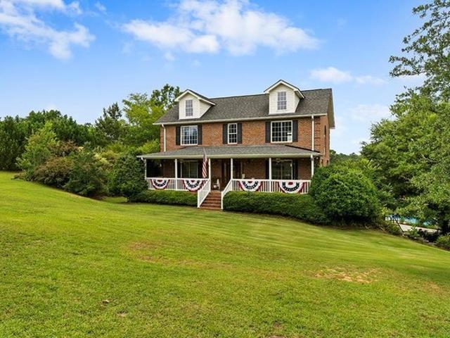113 N Pond Ct, Greenwood, SC 29649