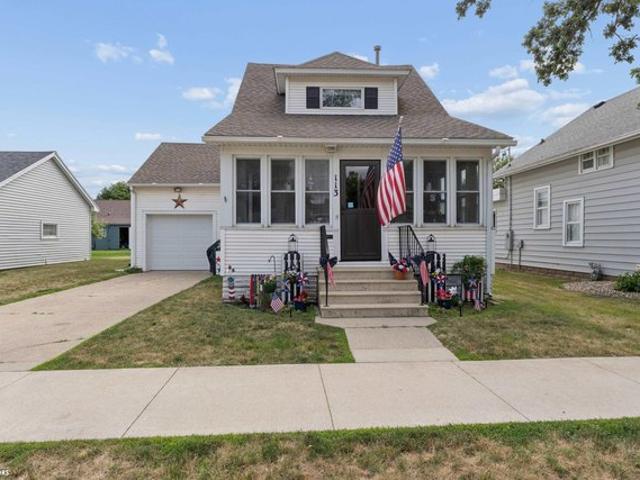 113 N Shore Dr, Clear Lake, IA 50428