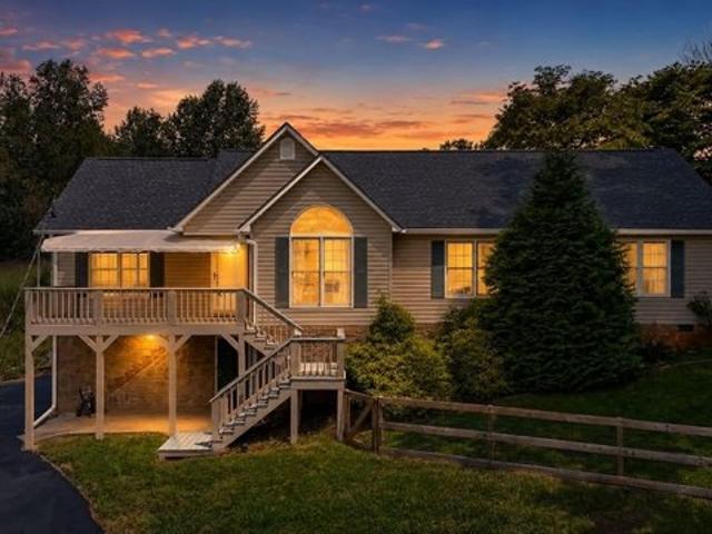 113 Nave Hollow Loop, Elizabethton, TN 37643