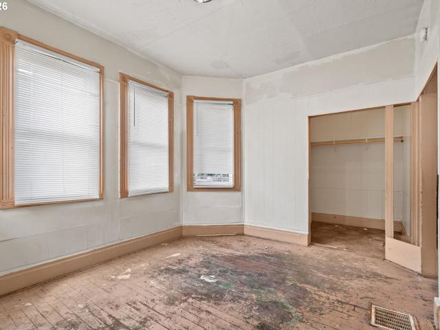 113 ne fremont st