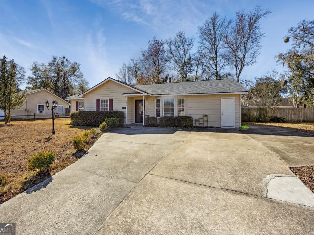 113 S Arthurs Court