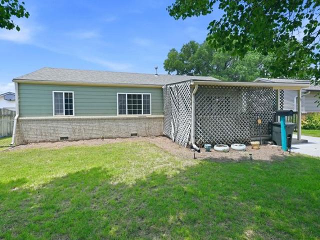 113 S Sunnyside Rd, Haysville, KS 67060