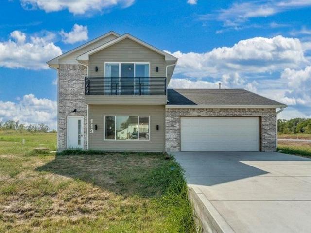 113 S Sycamore Dr, Valley Center, KS 67147