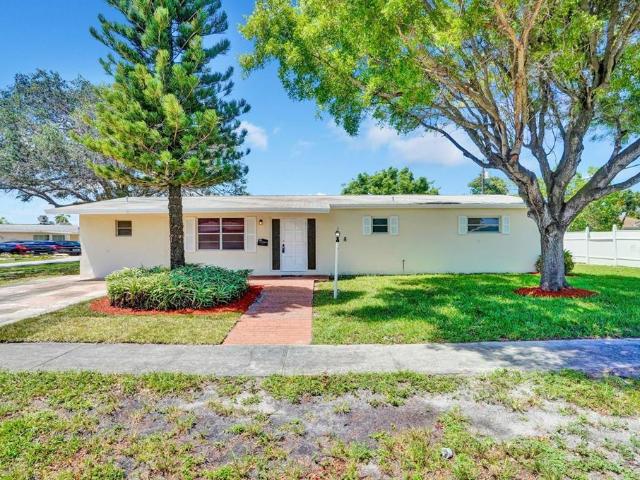 113 SE 14th St, Deerfield Beach, FL 33441 | MLS #B26001 | Compass