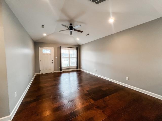 113 Sir Barton Ct