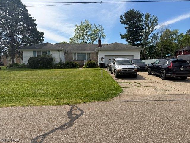 113 Sprankle St NE, Navarre, OH 44662