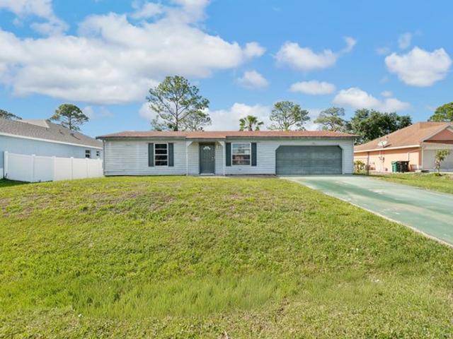 113 SW Starfish Ave, Port Saint Lucie, FL 34984