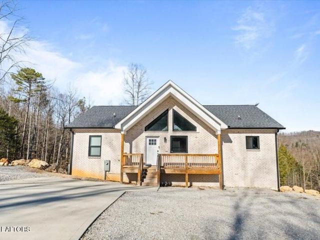 113 Pool Dr, La Follette, TN 37766