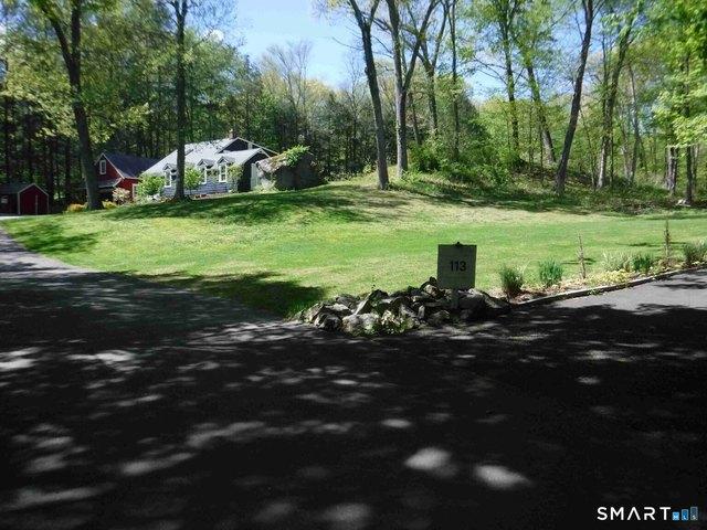 113 Pepper St, Monroe, CT 06468