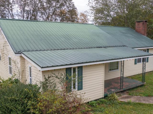113 Pine Cir, LaGrange, GA 30241 | MLS #10681 | Compass