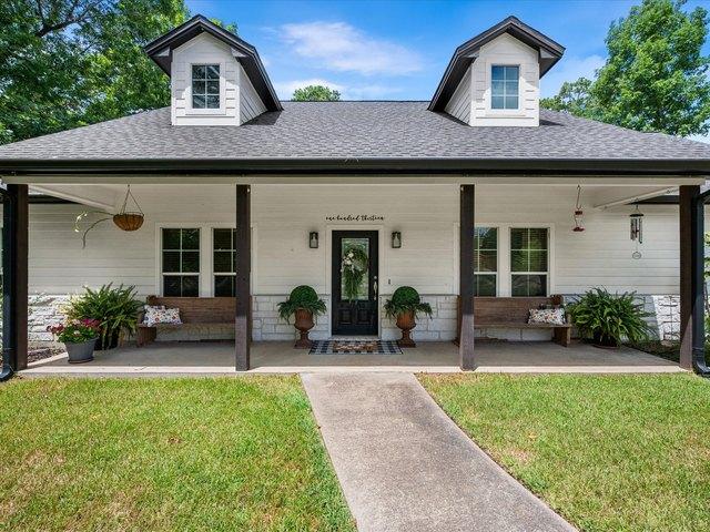 113 Pinewood Dr, Huntsville, TX 77340