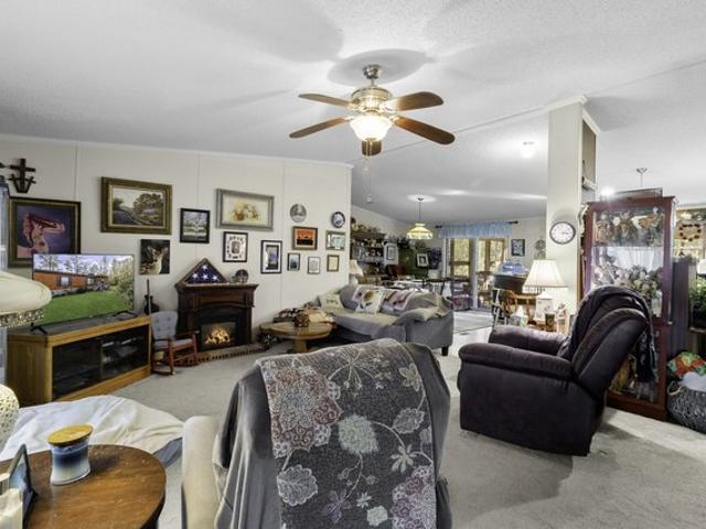 113 Preston Ave, Livingston, TX 77351