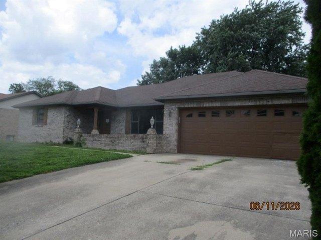 113 Rose Marie Dr, Belleville, IL 62220