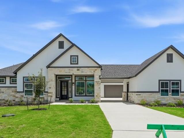 113 Raven Rd, Castroville, TX 78009