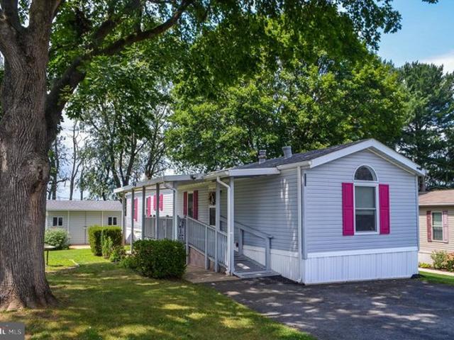 113 Rain Dove Dr, Red Lion, PA 17356