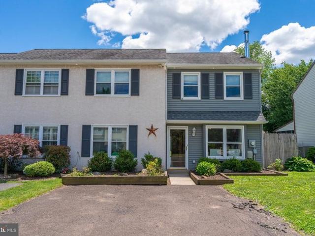 113 Redwood Dr, Quakertown, PA 18951