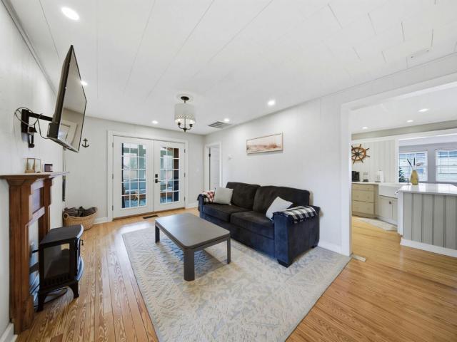 113 W Iroquois Trail
