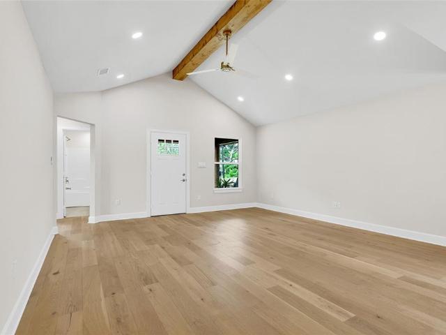 113 W Magnolia