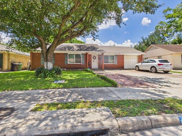 113 W Riverwood Dr, Houston, TX 77076