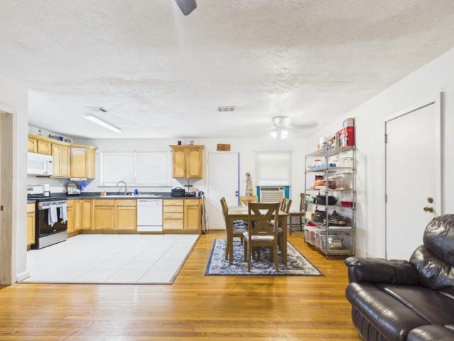 113 W Riverwood Drive