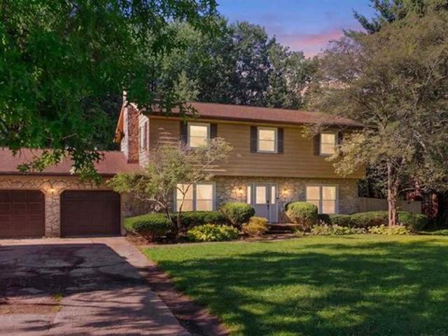 113 Woodbine Dr, Terre Haute, IN 47802