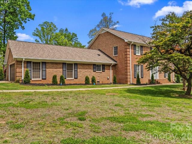 113 Woodstream Circle