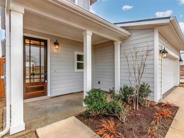 113 Watercourse Way