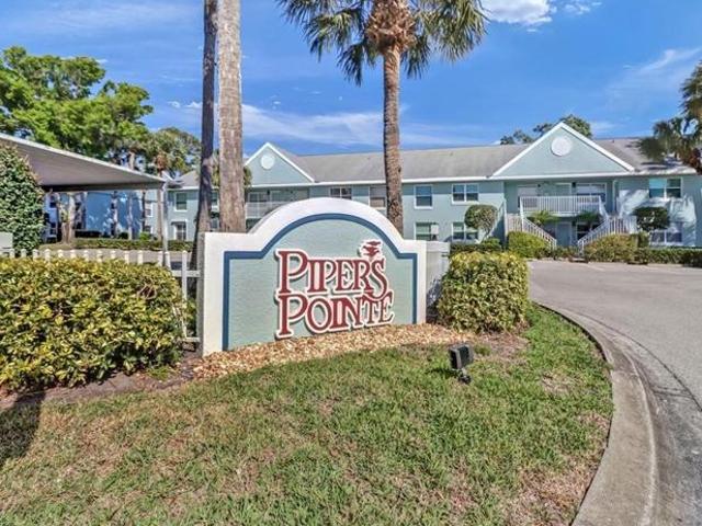 113 Wading Bird Cir #W 105, Naples, FL 34110