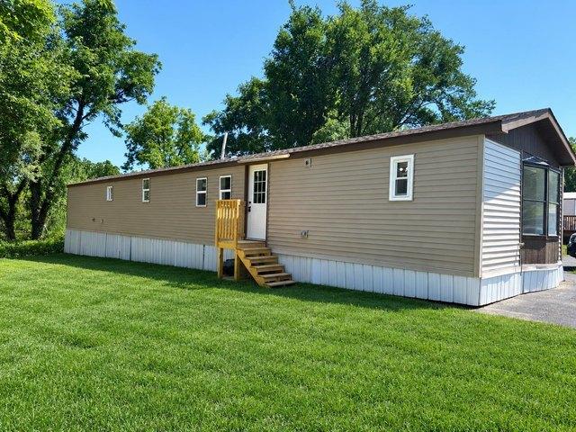 113 WI 35 Unit 20, Hazel Green, WI 53811