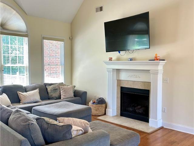 113 Topsail Drive