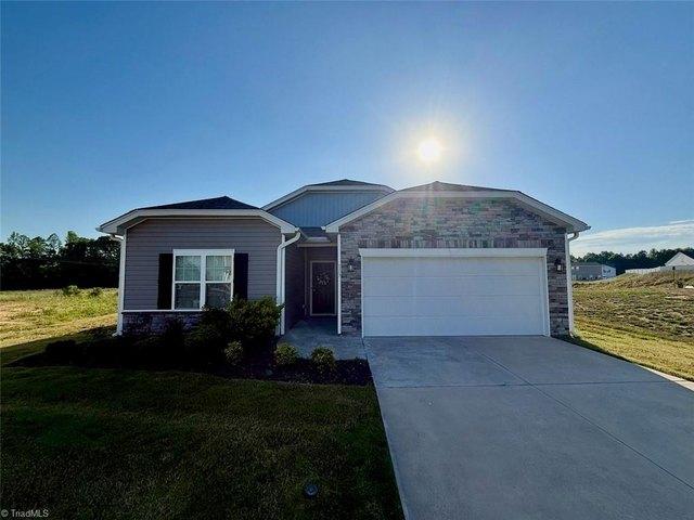 113 Tally Meadow Ct, Lexington, NC 27295